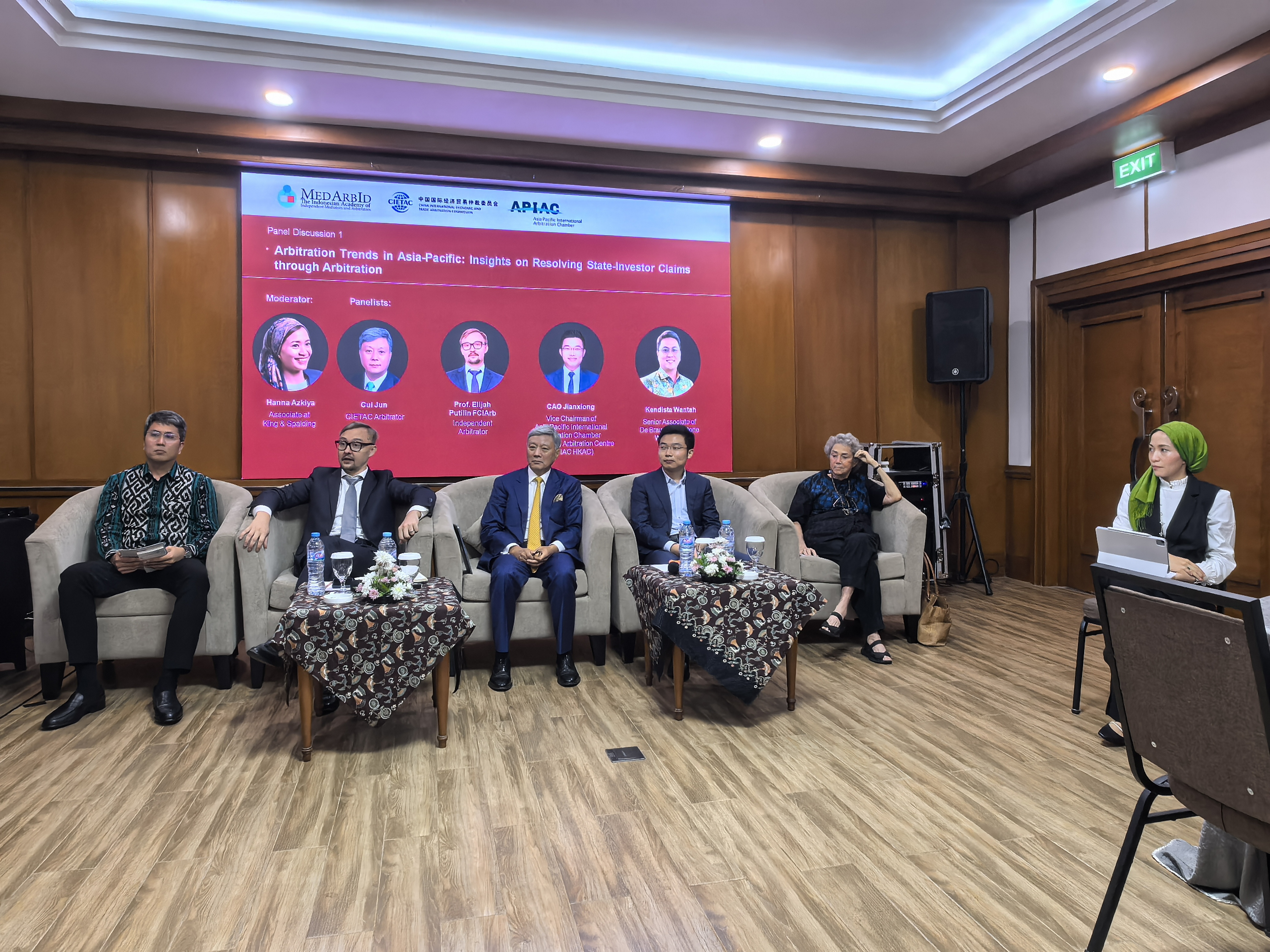 Indonesia Tour of CIETAC: Co-hosted a Seminar on "Arbitration’s Role in ...